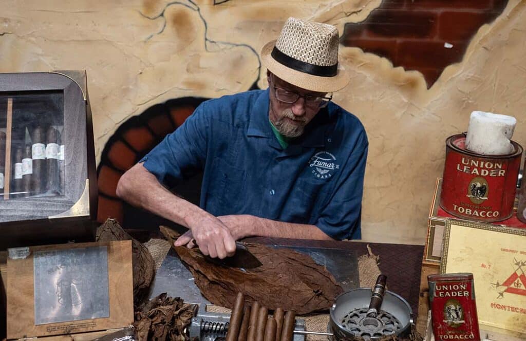 Cigars for Events | Custom Cigar Bar & Cigar Rolling Experiences